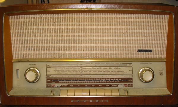 Oude radio ombouwen naar muziekspeler met wekkerfunctie? - Modding ...