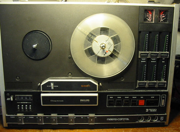 Virtueel radio en tv museum Lekkerkerk Philips N4511